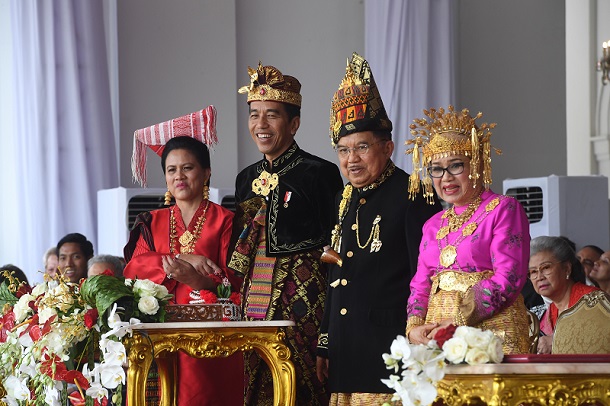 Presiden Jokowi Kenakan Pakaian Adat Bali Di Upacara Hut Ke 74 Ri
