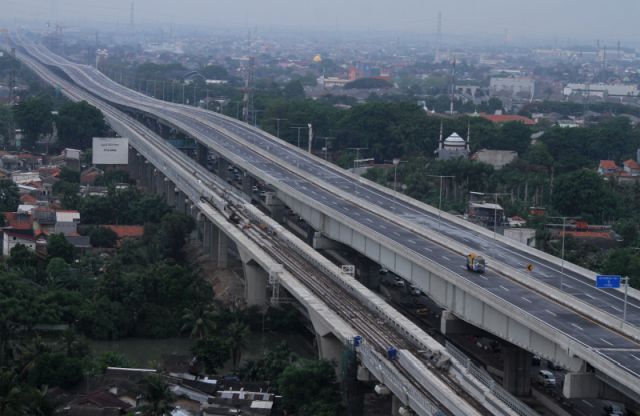 Pagi ini, Jalan Tol Jakarta-Cikampek II dibuka untuk umum