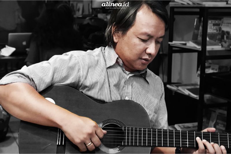 Cholil Mahmud dan aktivisme politik Efek Rumah Kaca