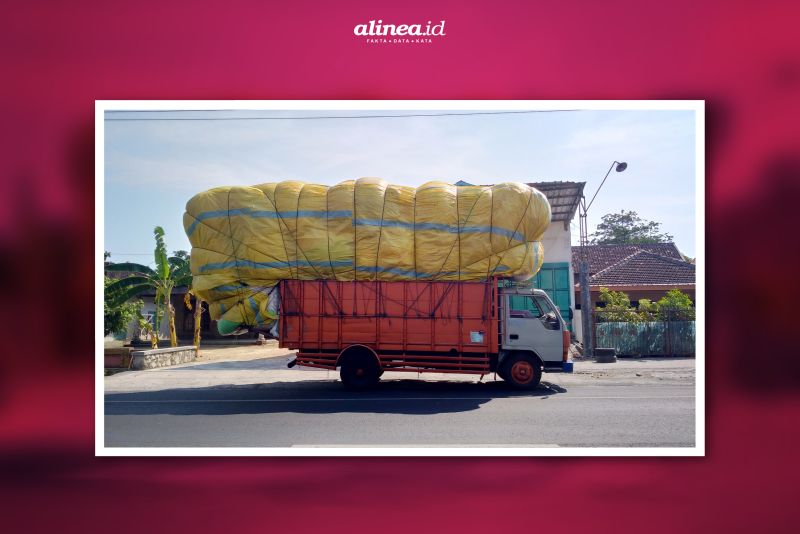 Benang kusut jerat hukum truk over dimensi