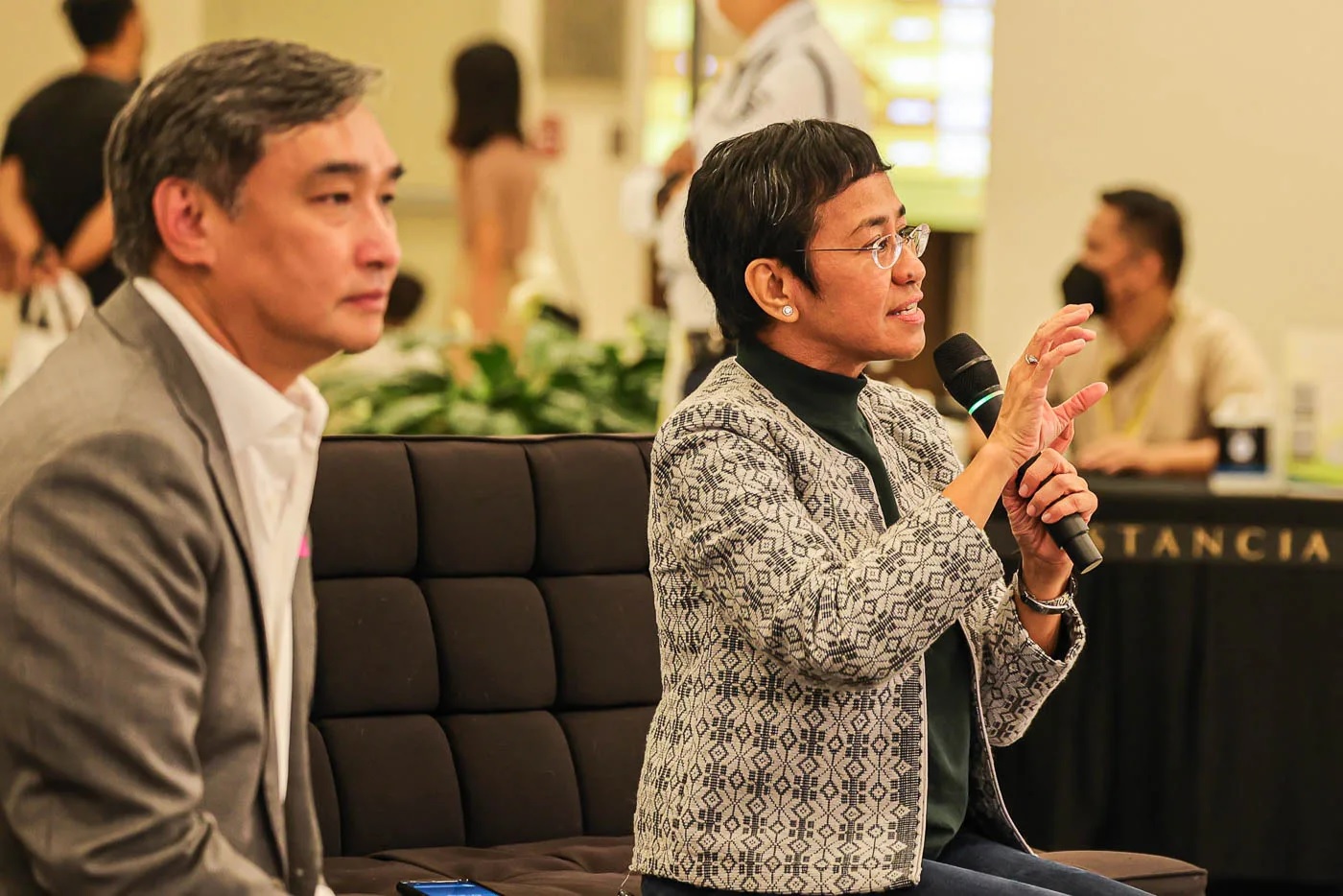 Maria Ressa luncurkan bukunya 'How to Stand Up to a Dictator' di Filipina
