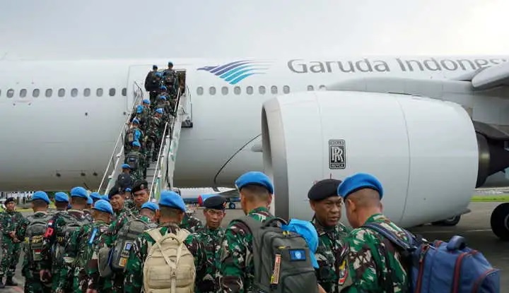Garuda Indonesia terbangkan 2.115 kontingen pasukan perdamaian Garuda ...