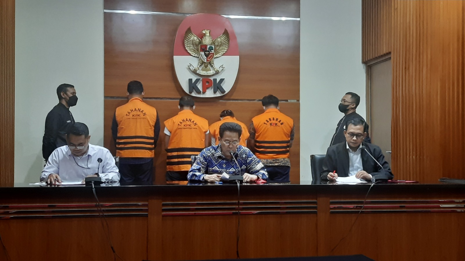 KPK: Tersangka proyek jalur KA diduga terima suap Rp14,5 M