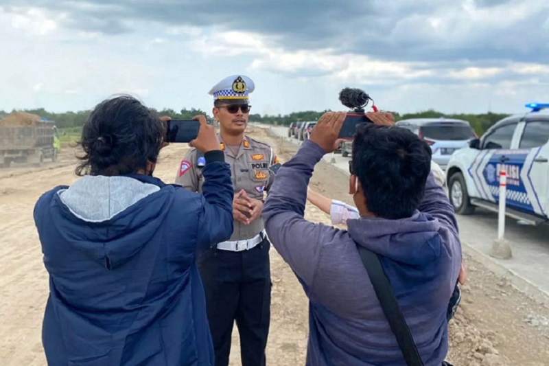 Polisi kesulitan evakuasi kecelakaan Tol Semarang-Solo