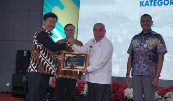 Lindungi pekerja rentan, Pemkab Kukar raih Paritrana Award