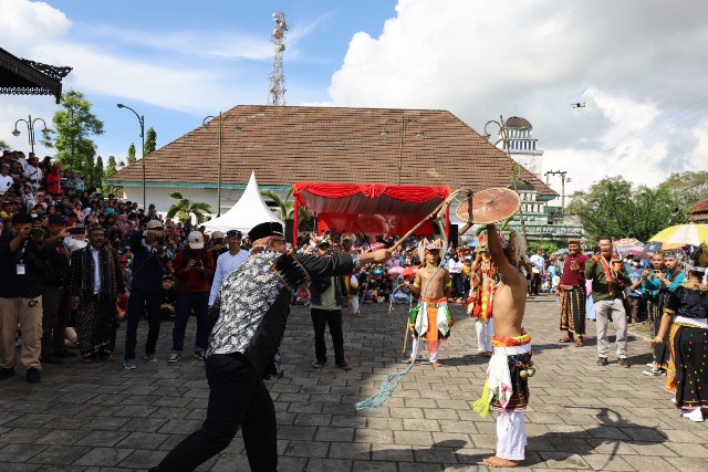 Tarik wisatawan, Bupati Kukar dukung Festival Budaya